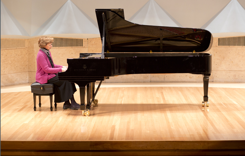 New Steinway Grand Arrives at Mahaney Concert Hall | Middlebury News ...